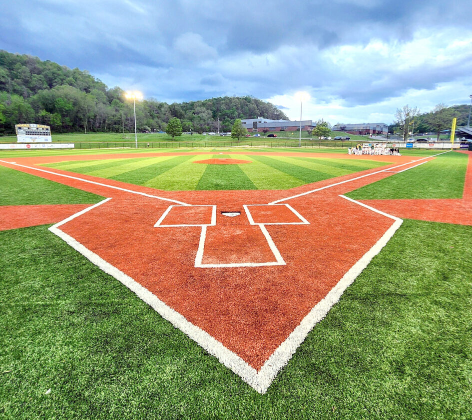 Toronto’s two-out rally spoils Brooke’s field debut | News, Sports ...